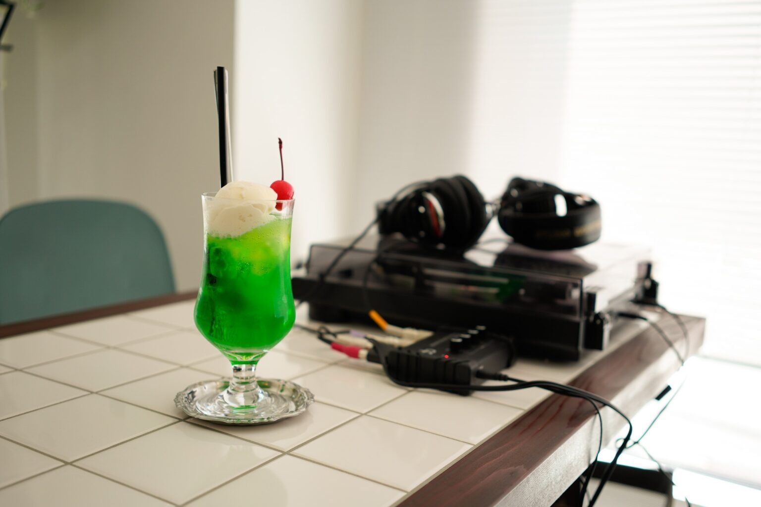 RECOCO(レココ) 渋谷＆下北沢 レコードが聴けるカフェ